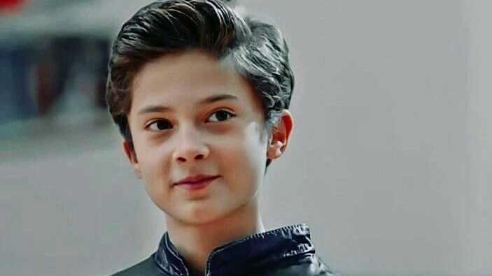 Çağan Efe Ak Kimdir? Kaç Yaşında, Boyu, Filmleri Hakkında Bilgiler ...